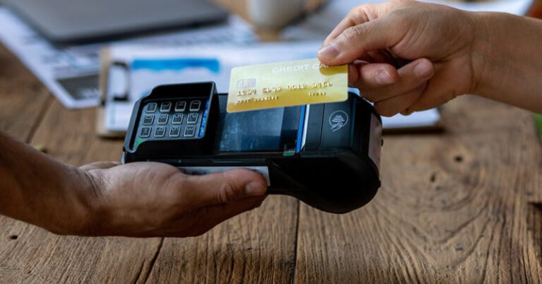 How Credit Card Payment Processing Works: A Complete Guide - Invoice Simple